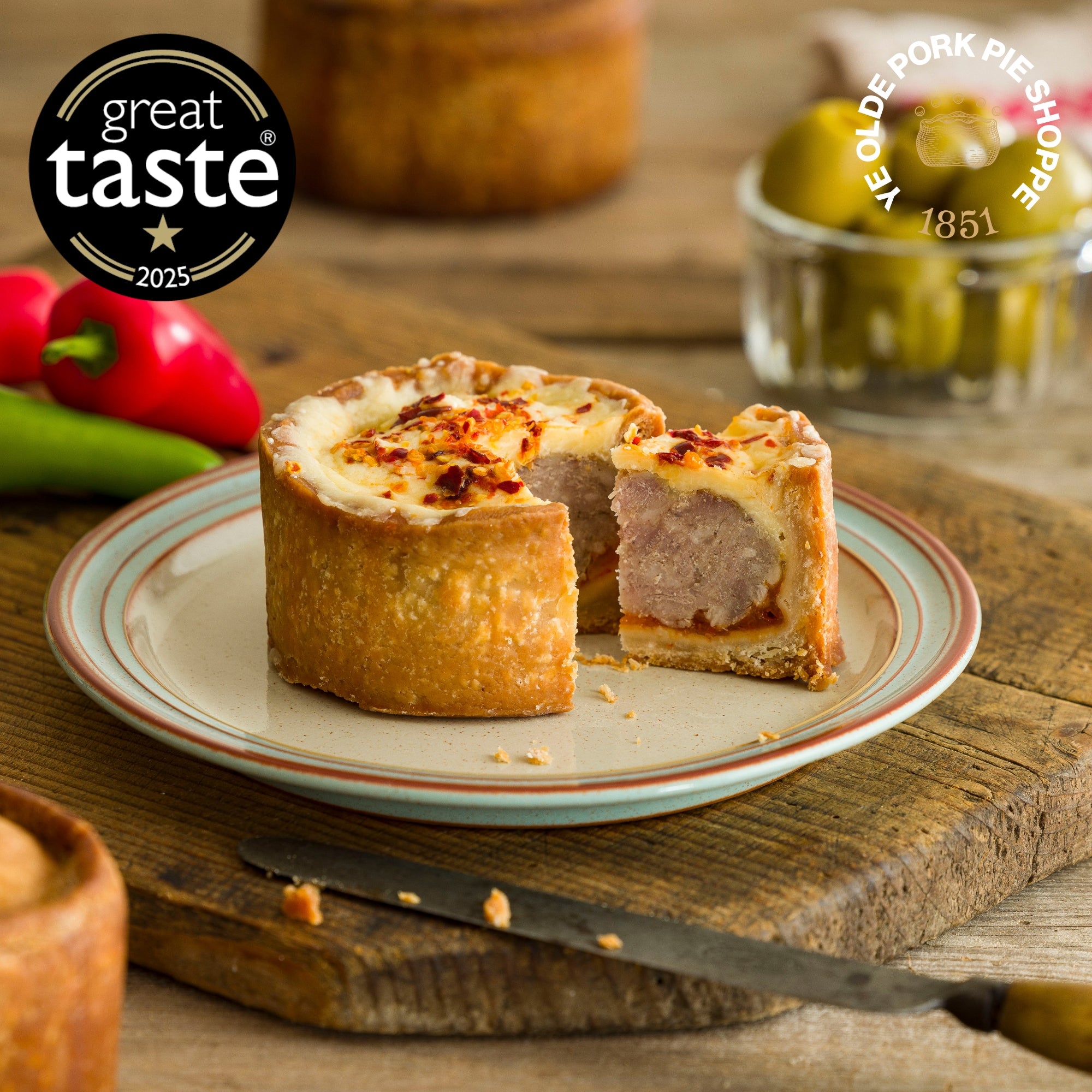 Cheddar & Chilli Jam Topped Pork Pie 290g – Ye Olde Pork Pie Shoppe
